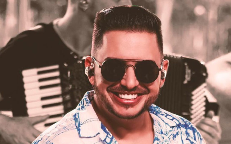 Morre sertanejo Kleber Oliveira, dupla de Kaue, vítima da Covid-19 ... Morre sertanejo Kleber Oliveira, dupla de Kaue, vítima da Covid-19 ...
