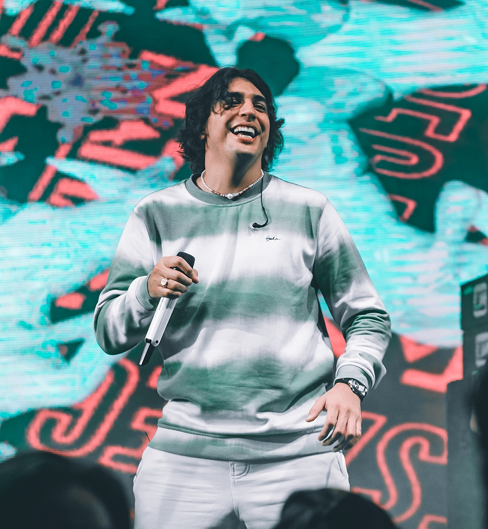 Nattan anima o público em seu primeiro show no Rio de Janeiro - Festanejo