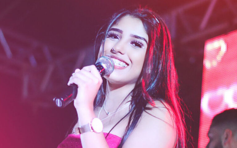 Conheça Beatriz Andrade, cantora de 17 anos que viralizou nas redes ...